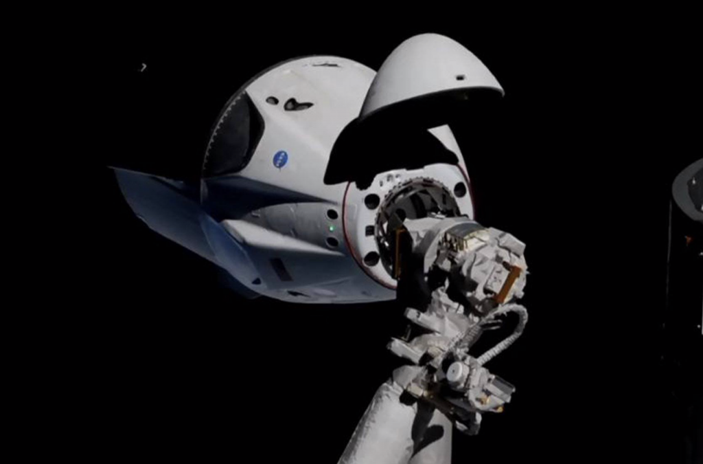 ยาน Dragon 2 เดินทางสู่สถานีอวกาศเป็นครั้งแรก สรุปทุกข้อมูล