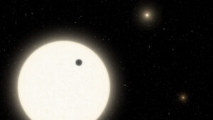 ยาน TESS ค้นพบ Exoplanet ในระบบดาวฤกษ์สามดวง KOI-5 ซึ่งก่อนหน้านี้ถูก ...