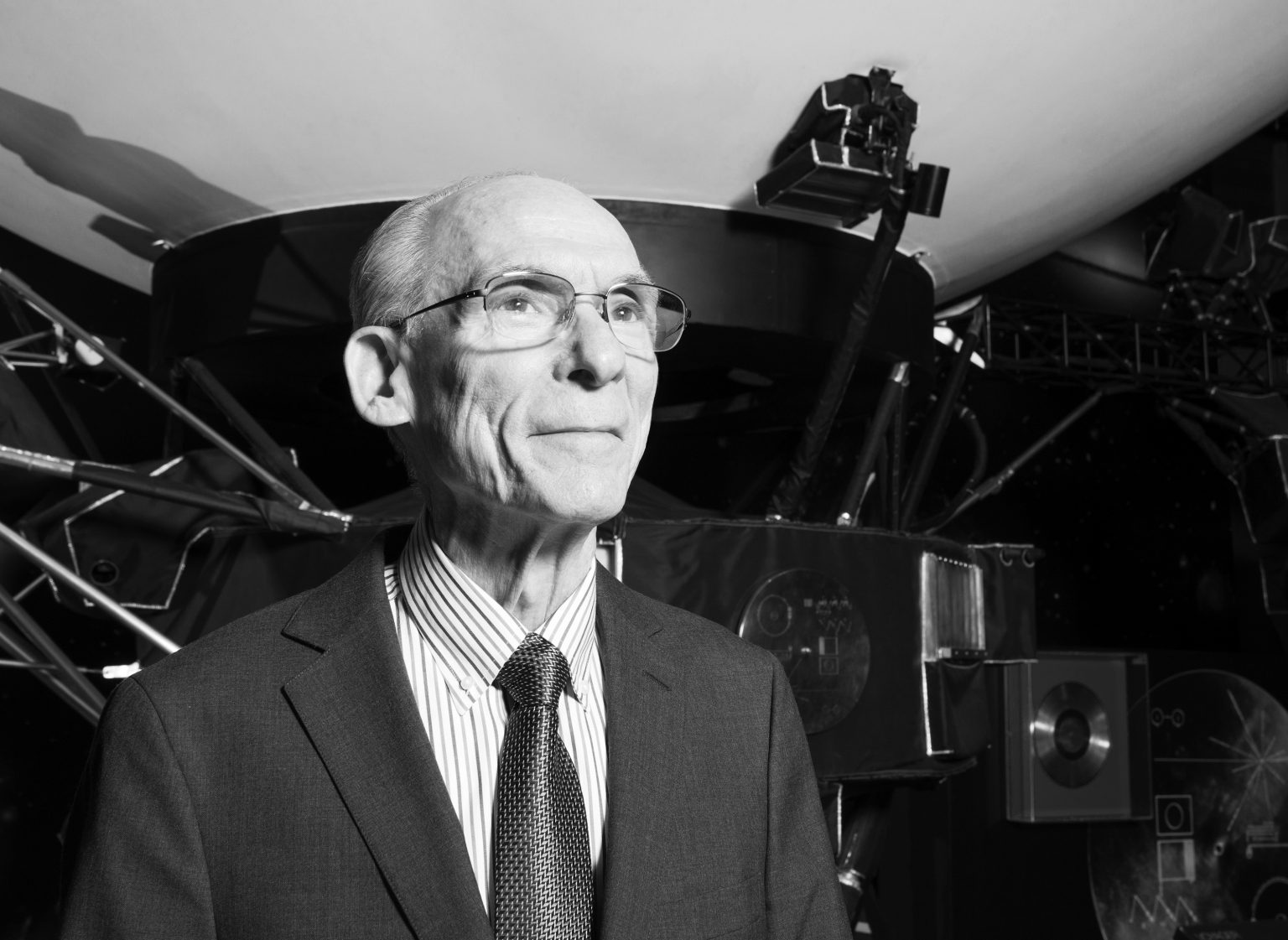 Edward Stone นักวิทยาศาสตร์ผู้อยู่กับโครงการ Voyager 50 ปี