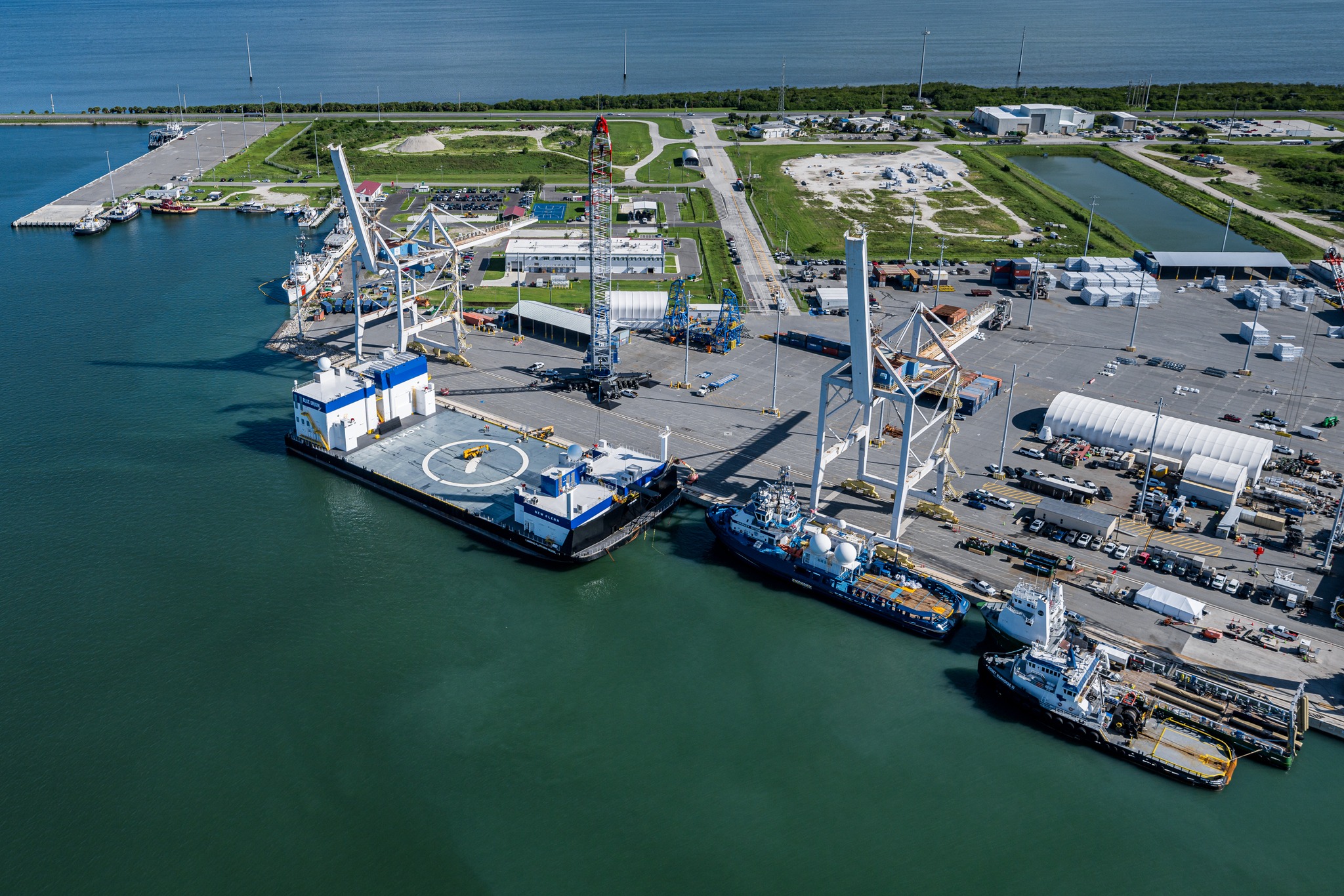 รู้จักเรือ Jacklyn สำหรับลงจอดจรวด New Glenn ของ Blue Origin