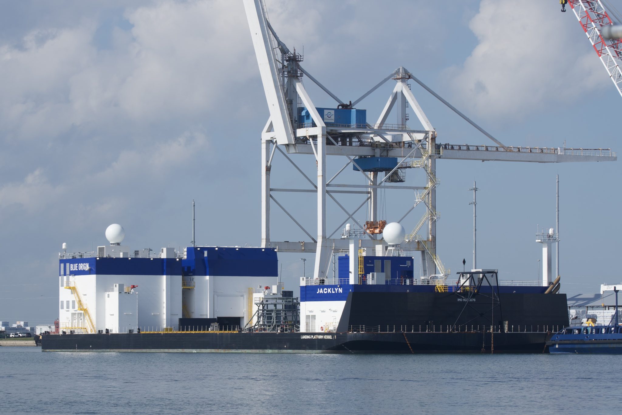 พาไปส่องเรือลงจอดจรวด Jacklyn และฐานปฏิบัติการของ Blue Origin